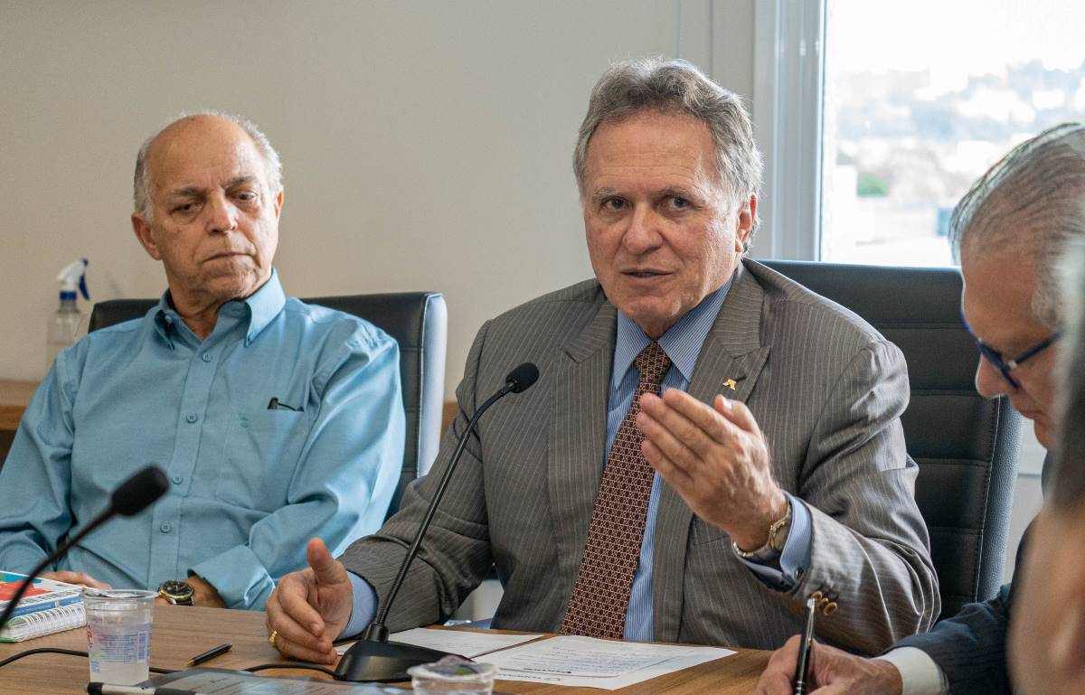 Itaipu entrega ao Codefoz projeto da Avenida Beira Rio e obra concluída ...